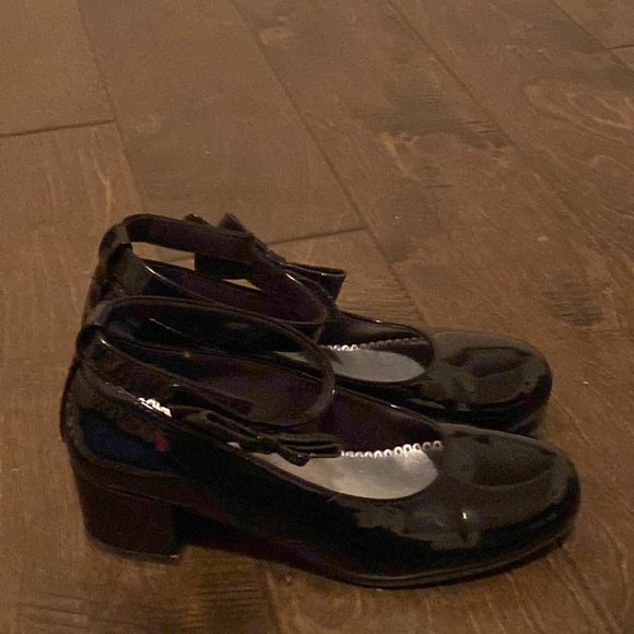 Rachel Shoes | Shoes | The Color Of These Shoes Are Black And The Brand ...